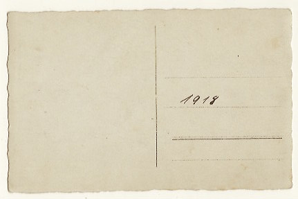 A PHOTOGENIC FAMILY POSES FOR THEIR PORTRAIT (1917 REAL PHOTO POSTCARD ...