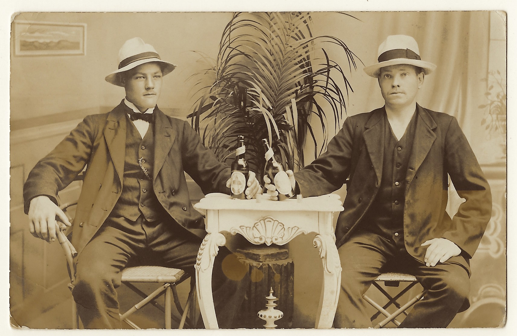 TWO COOL DANDIES HAVING SOME COOL BEERS | THE CABINET CARD GALLERY