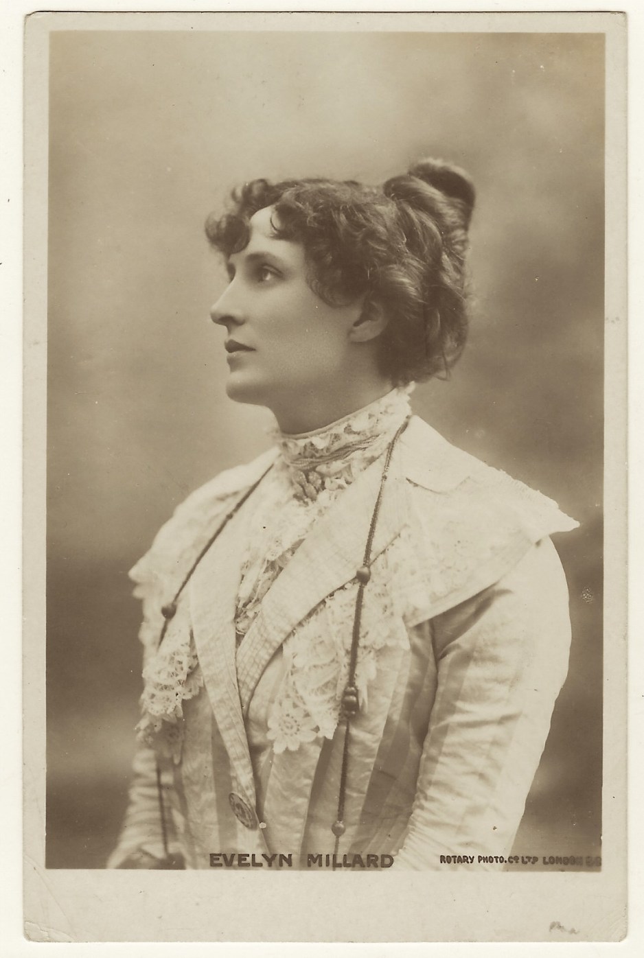 Photographer: Lafayette | THE CABINET CARD GALLERY