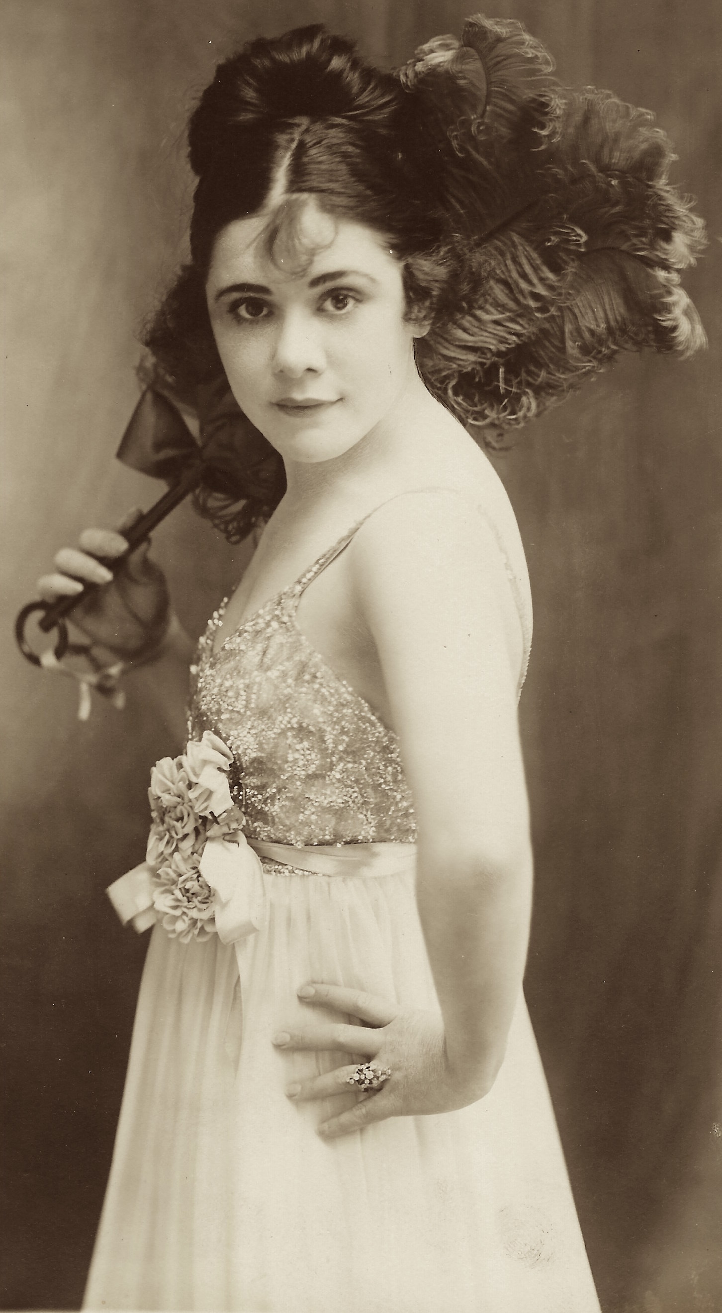 ADELAIDE WILSON: PRETTY AND SASSY BROADWAY STAGE ACTRESS | THE CABINET ...