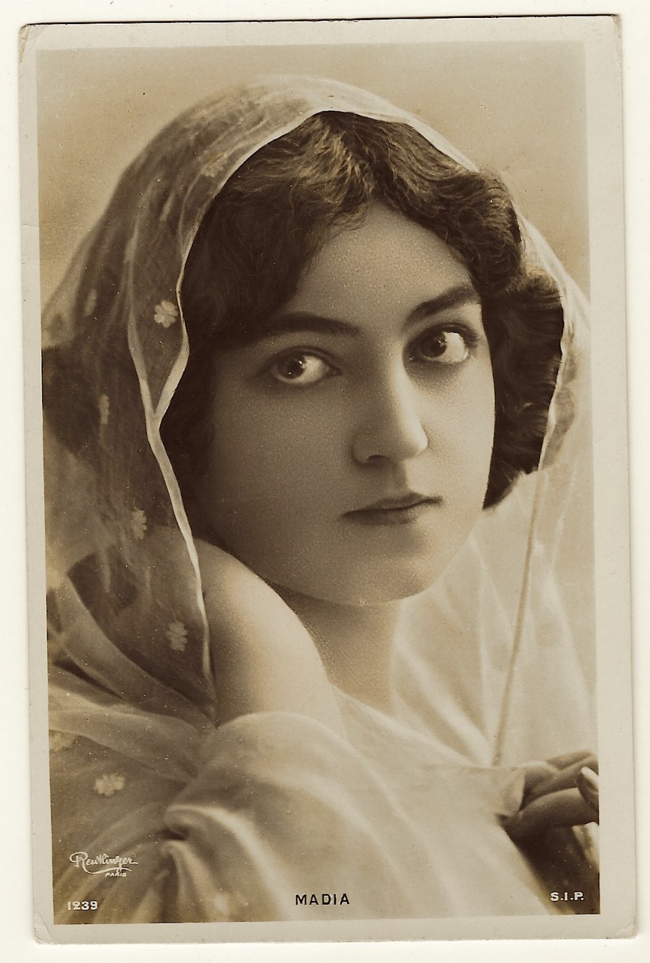 MADIA BORELLI: BEAUTIFUL FRENCH DANCER (PORTRAIT BY REUTLINGER) | THE ...