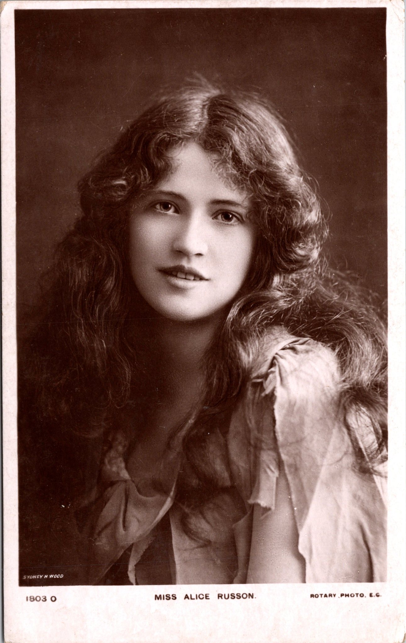 Dover Street Studio | THE CABINET CARD GALLERY