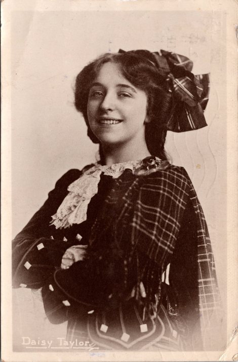 DAISY TAYLOR : RPPC MESSAGE WRITTEN BY DAISY TAYLOR : SCOTTISH SINGER ...