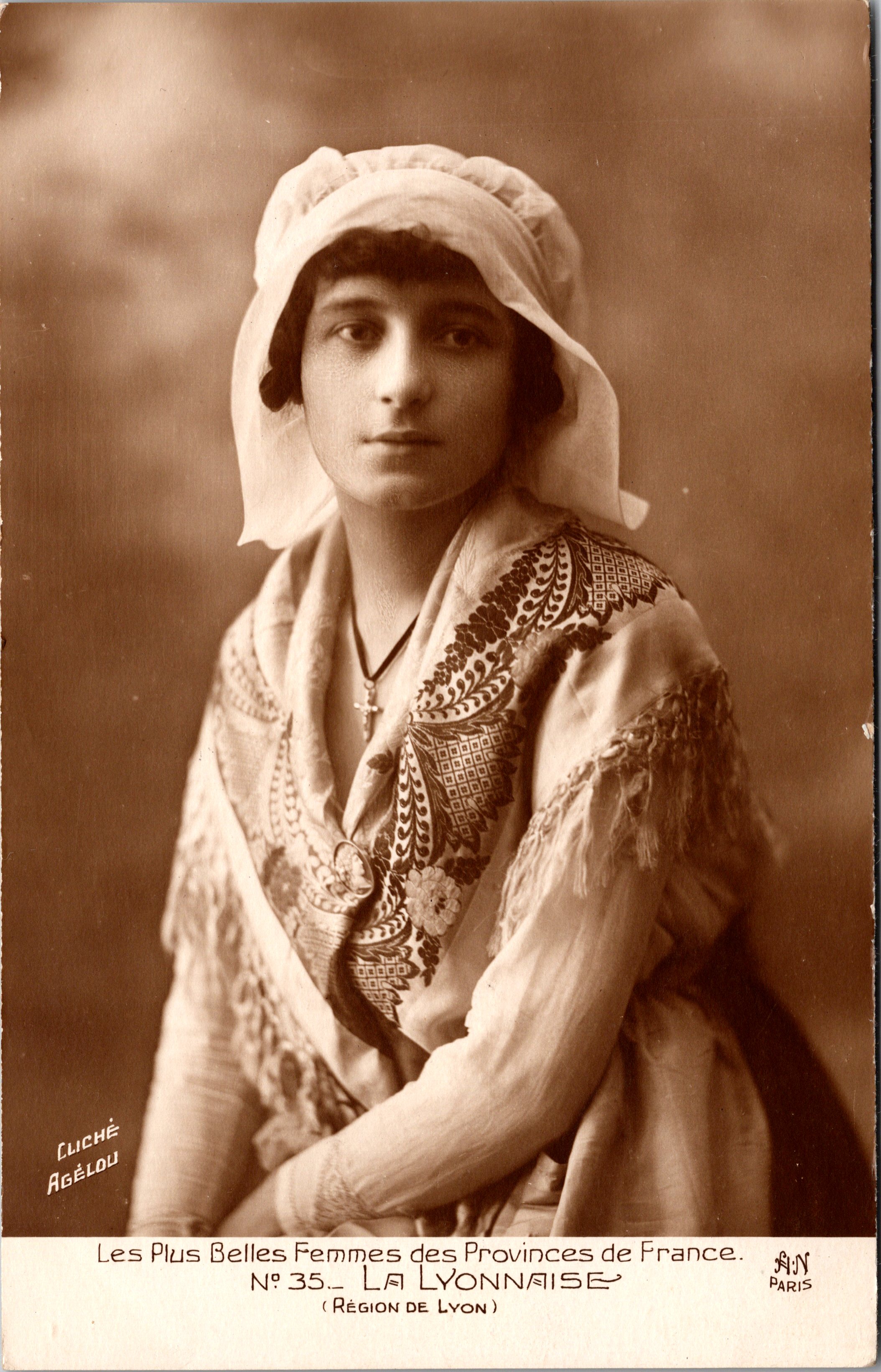 Alfred Noyer | THE CABINET CARD GALLERY