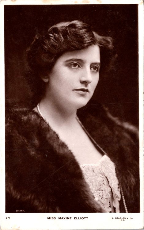 THE CABINET CARD GALLERY | VIEWING HISTORY, CULTURE AND PERSONALITIES ...