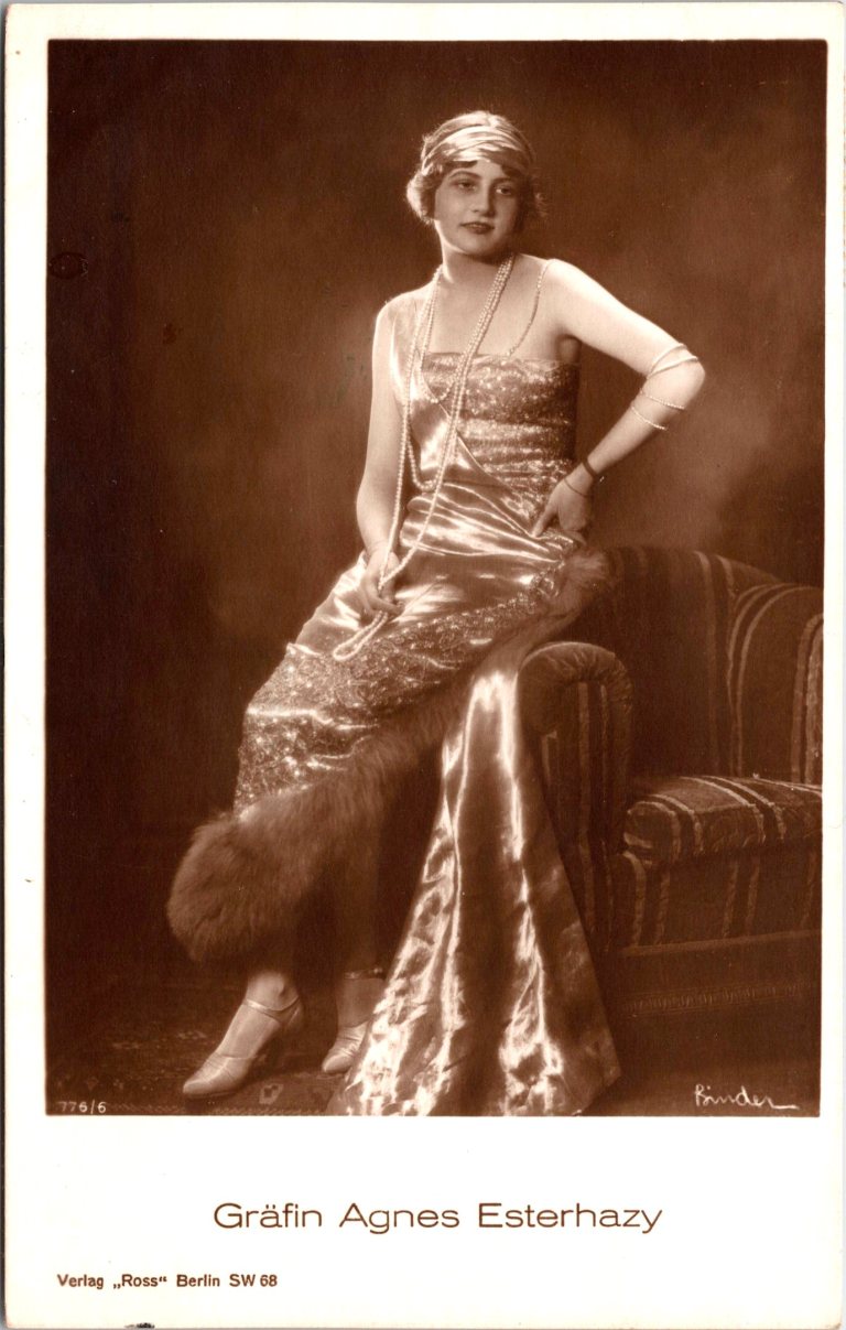 Photographer: Binder | THE CABINET CARD GALLERY